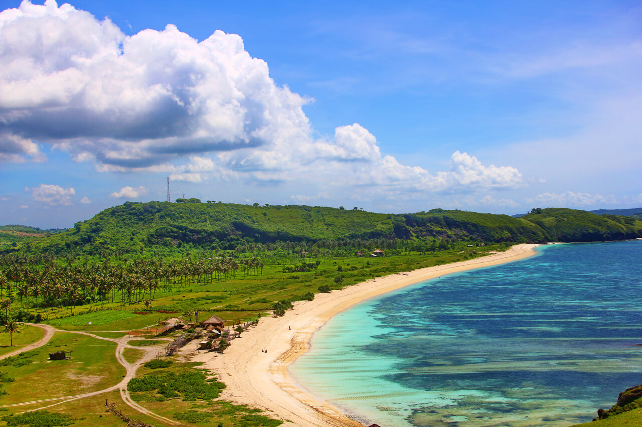Seger Beach Surf Spot | Lombok - Surf Indonesia