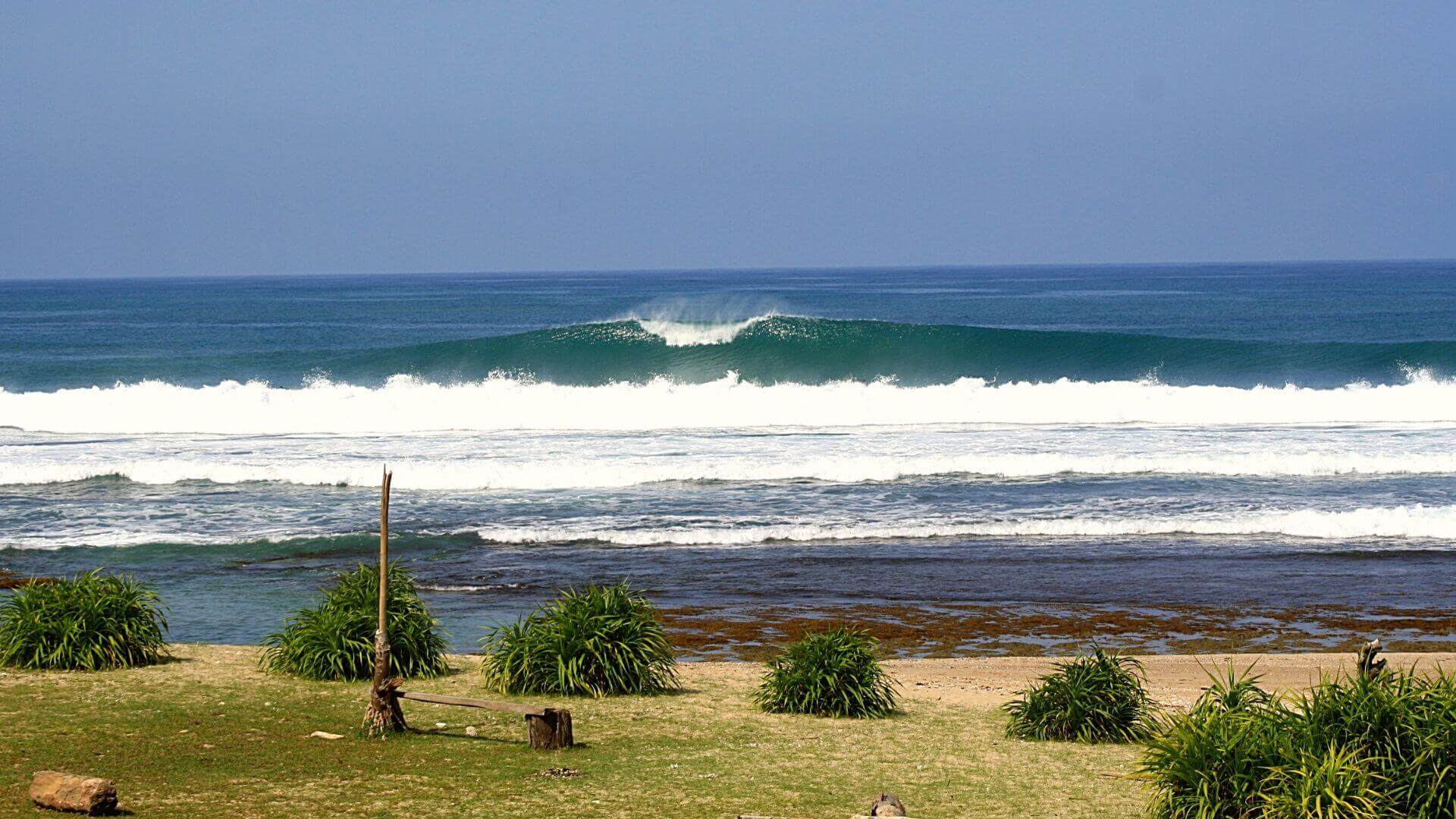 The Peak Surf Spot | Simeulue - Surf Indonesia
